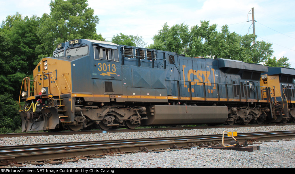 CSXT 3013 on Q409-23